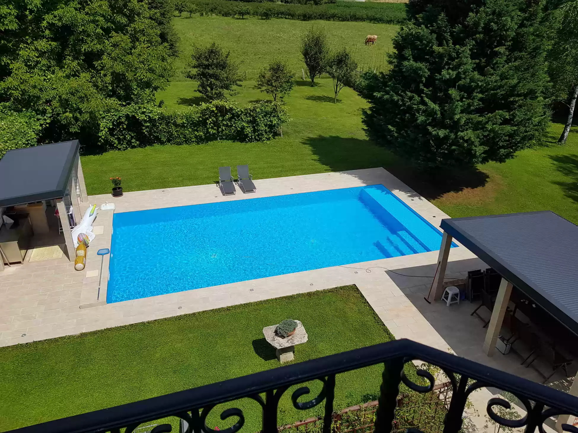pool in garden - the experience of a customer